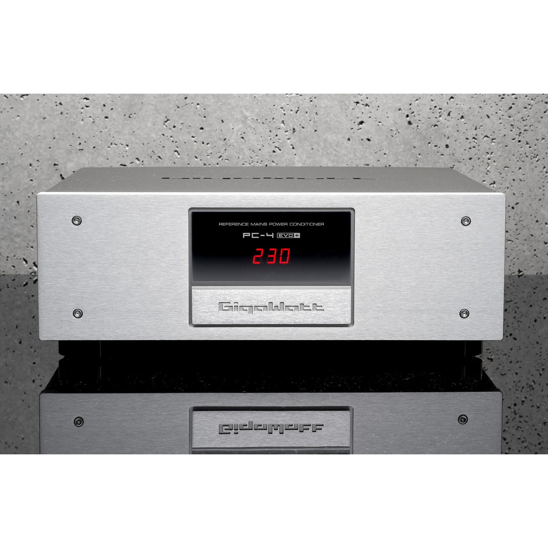 GigaWatt PC-4 EVO+ ver. 24 Reference Power Line Conditioner